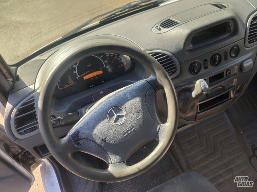 White Mercedes-Benz Sprinter 2006 in Vilnius, with an engine capacity of 2.10 L and mileage of 600 thousand km for 2100 €, photo 12 on AUTOMOTO.COM.LV