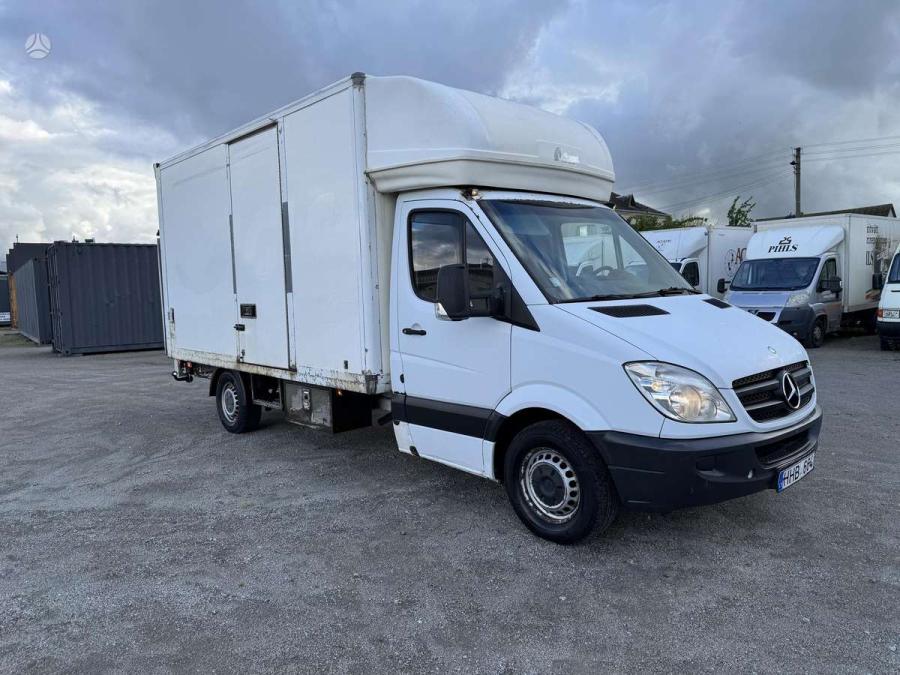White Mercedes-Benz Sprinter 2006 in Kaunas, with an engine capacity of 2.15 L and mileage of 526 thousand km for 5500 €, photo 4 on AUTOMOTO.COM.LV