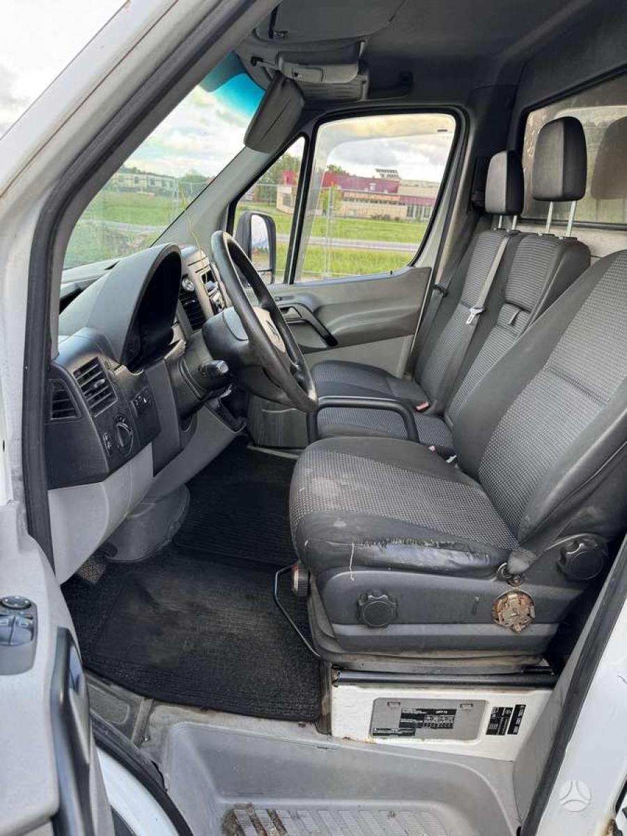 White Mercedes-Benz Sprinter 2006 in Kaunas, with an engine capacity of 2.15 L and mileage of 526 thousand km for 5500 €, photo 6 on AUTOMOTO.COM.LV