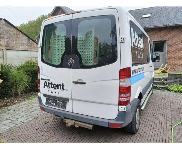 White Mercedes-Benz Sprinter 2007 in Siauliai, with an engine capacity of 2.20 L and mileage of 450 thousand km for 5850 €, photo 9 on AUTOMOTO.COM.LV