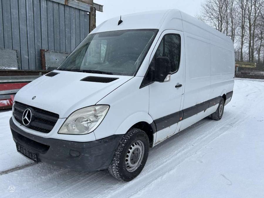 Balts Mercedes-Benz Sprinter 2007 Vilkaviškis, ar dzinēja tilpumu 2.20 L un nobraukumu 252 tūkst. km par 4300 €, foto 1 vietnē AUTOMOTO.COM.LV