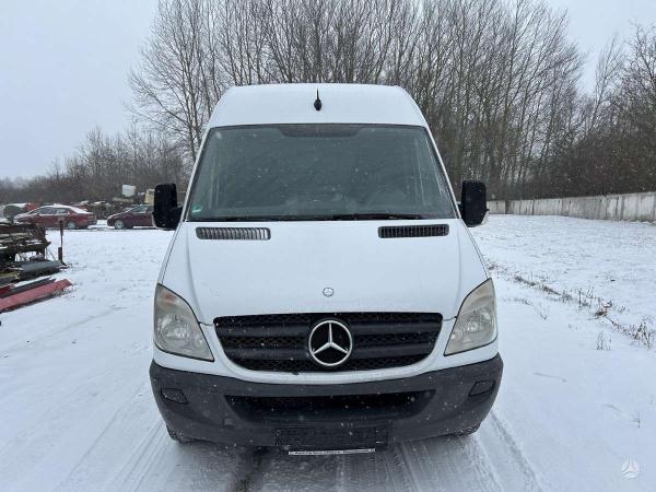 White Mercedes-Benz Sprinter 2007 in Vilkaviskis, with an engine capacity of 2.20 L and mileage of 252 thousand km for 4300 €, photo 2 on AUTOMOTO.COM.LV