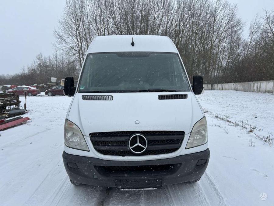 Balts Mercedes-Benz Sprinter 2007 Vilkaviškis, ar dzinēja tilpumu 2.20 L un nobraukumu 252 tūkst. km par 4300 €, foto 2 vietnē AUTOMOTO.COM.LV
