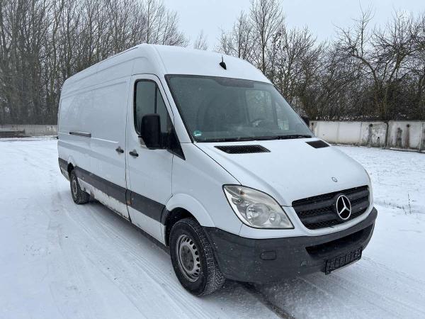 White Mercedes-Benz Sprinter 2007 in Vilkaviskis, with an engine capacity of 2.20 L and mileage of 252 thousand km for 4300 €, photo 3 on AUTOMOTO.COM.LV