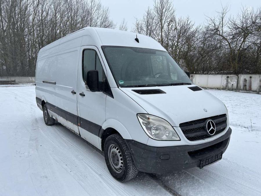 Balts Mercedes-Benz Sprinter 2007 Vilkaviškis, ar dzinēja tilpumu 2.20 L un nobraukumu 252 tūkst. km par 4300 €, foto 3 vietnē AUTOMOTO.COM.LV