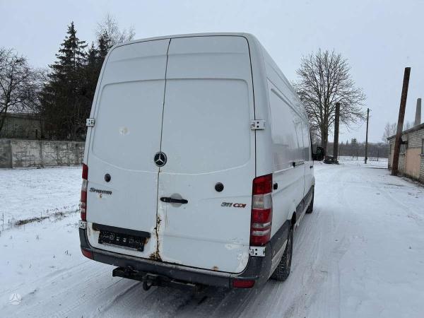 White Mercedes-Benz Sprinter 2007 in Vilkaviskis, with an engine capacity of 2.20 L and mileage of 252 thousand km for 4300 €, photo 7 on AUTOMOTO.COM.LV