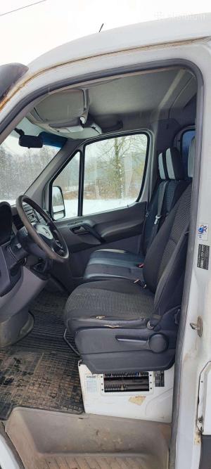 Balts Mercedes-Benz Sprinter 2007 Alīta, ar dzinēja tilpumu 2.20 L un nobraukumu 400 tūkst. km par 8250 €, foto 7 vietnē AUTOMOTO.COM.LV