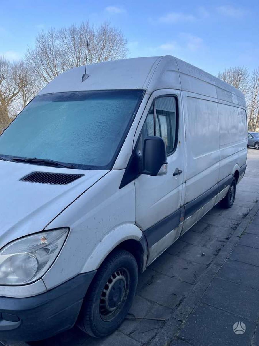 Balts Mercedes-Benz Sprinter 2007 Kretinga, ar dzinēja tilpumu 2.15 L un nobraukumu 549 tūkst. km par 2500 €, foto 3 vietnē AUTOMOTO.COM.LV