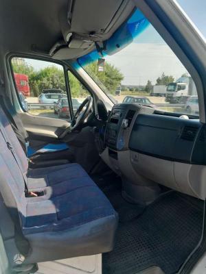 White Mercedes-Benz Sprinter 2007 in Kaunas, with an engine capacity of 2.15 L and mileage of 500 thousand km for 3300 €, photo 4 on AUTOMOTO.COM.LV