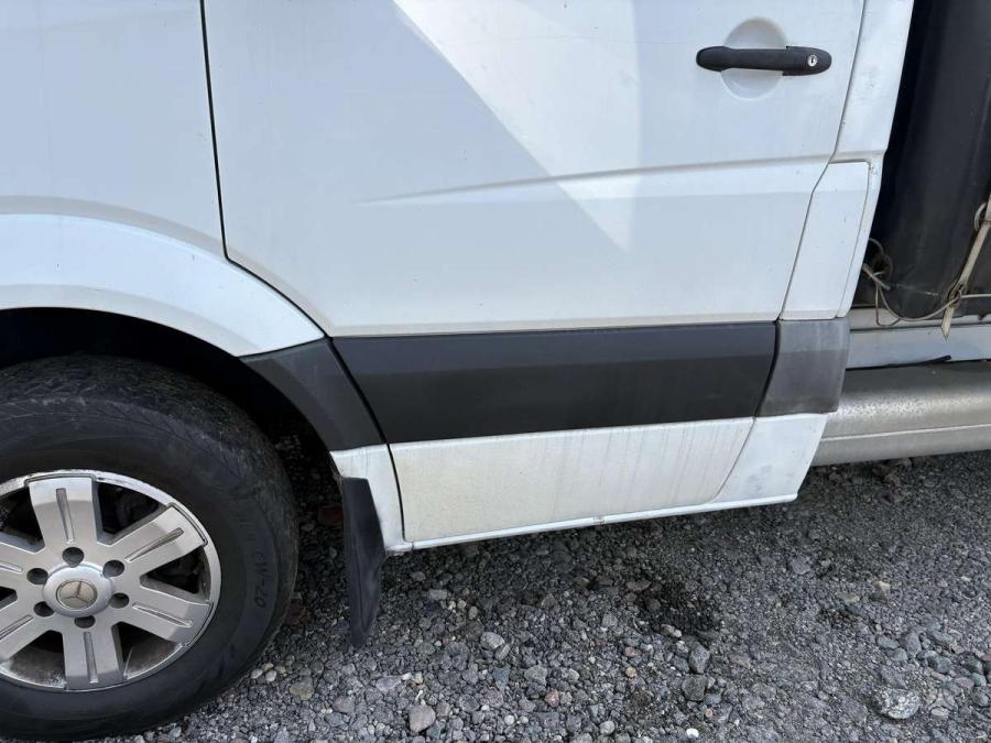 Balts Mercedes-Benz Sprinter 2007 Kelmė, ar dzinēja tilpumu 2.15 L un nobraukumu 600 tūkst. km par 2850 €, foto 17 vietnē AUTOMOTO.COM.LV