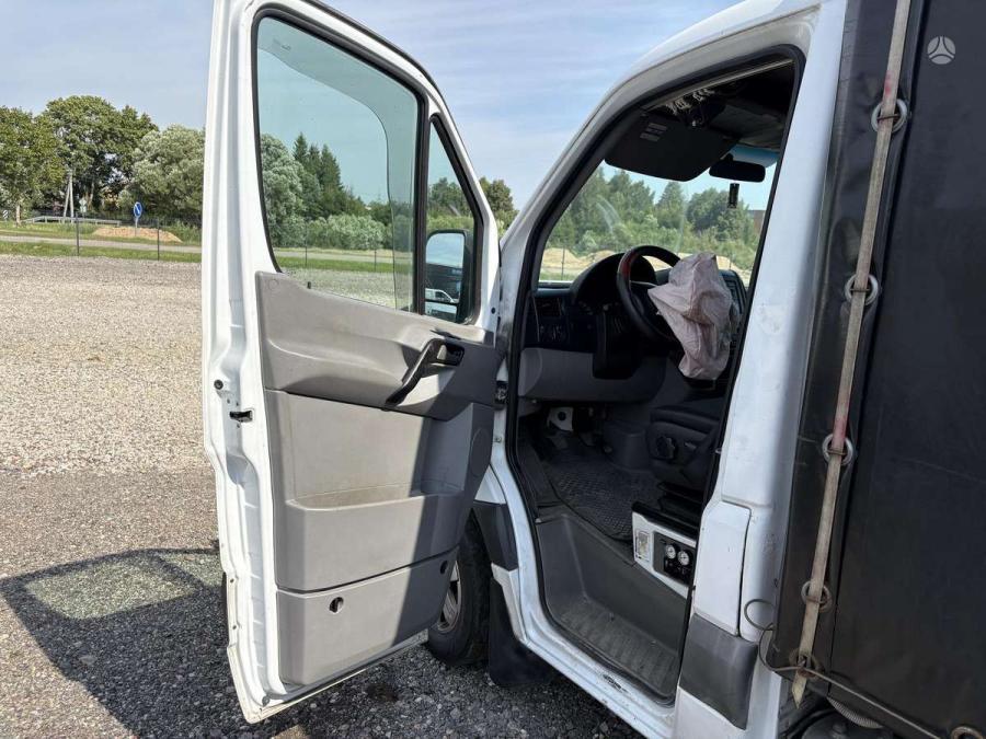 Balts Mercedes-Benz Sprinter 2007 Kelmė, ar dzinēja tilpumu 2.15 L un nobraukumu 600 tūkst. km par 2850 €, foto 27 vietnē AUTOMOTO.COM.LV