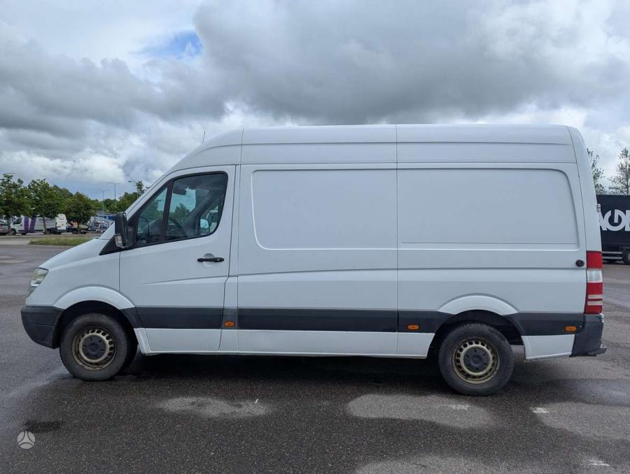 White Mercedes-Benz Sprinter 2007 in Telschi, with an engine capacity of 2.10 L and mileage of 346 thousand km for 4500 €, photo 3 on AUTOMOTO.COM.LV