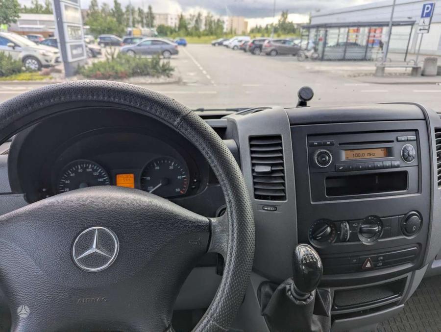 White Mercedes-Benz Sprinter 2007 in Telschi, with an engine capacity of 2.10 L and mileage of 346 thousand km for 4500 €, photo 9 on AUTOMOTO.COM.LV