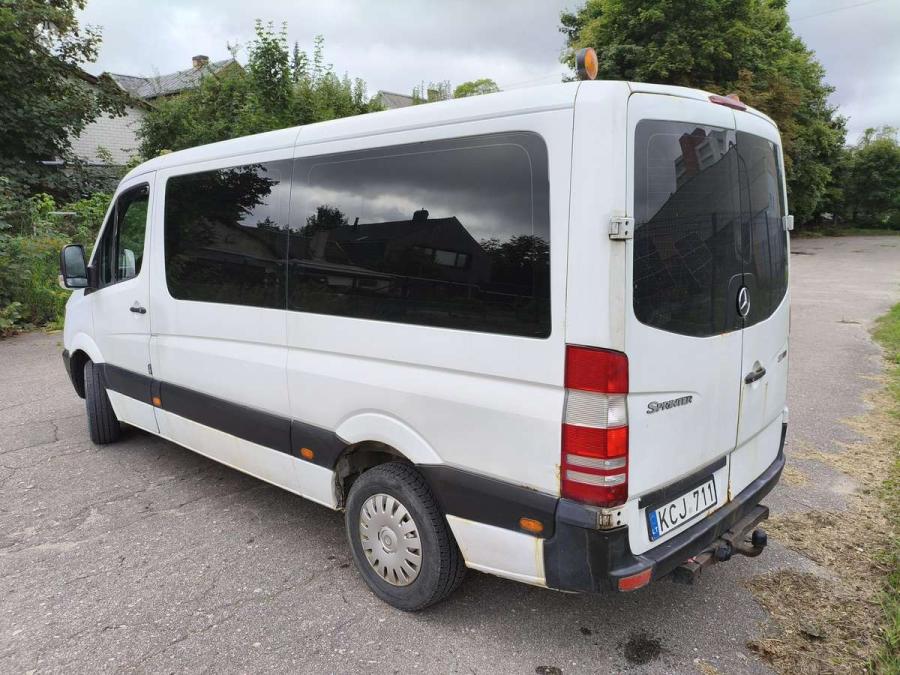 White Mercedes-Benz Sprinter 2007 in Kaunas, with an engine capacity of 2.15 L and mileage of 515 thousand km for 4399 €, photo 4 on AUTOMOTO.COM.LV