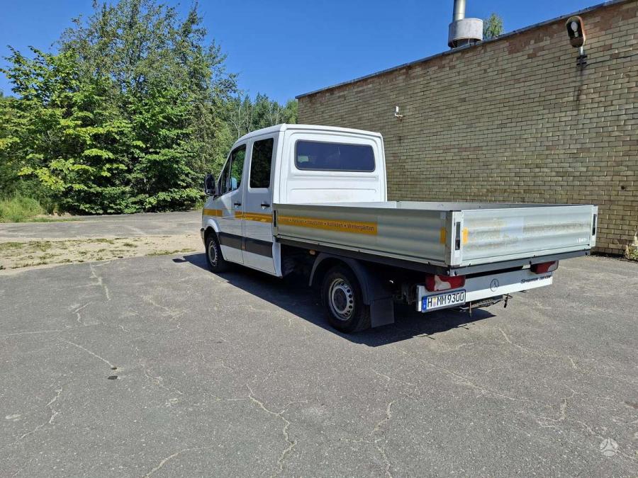 White Mercedes-Benz Sprinter 2008 in Vievis, with an engine capacity of 2.20 L and mileage of 157 thousand km for 9500 €, photo 5 on AUTOMOTO.COM.LV