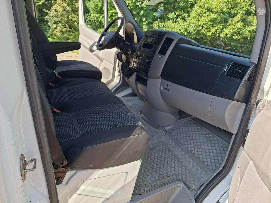 White Mercedes-Benz Sprinter 2008 in Vievis, with an engine capacity of 2.20 L and mileage of 157 thousand km for 9500 €, photo 8 on AUTOMOTO.COM.LV
