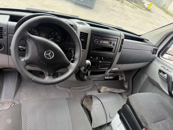 White Mercedes-Benz Sprinter 2008 in Kaunas, with an engine capacity of 2.20 L and mileage of 280 thousand km for 8600 €, photo 7 on AUTOMOTO.COM.LV