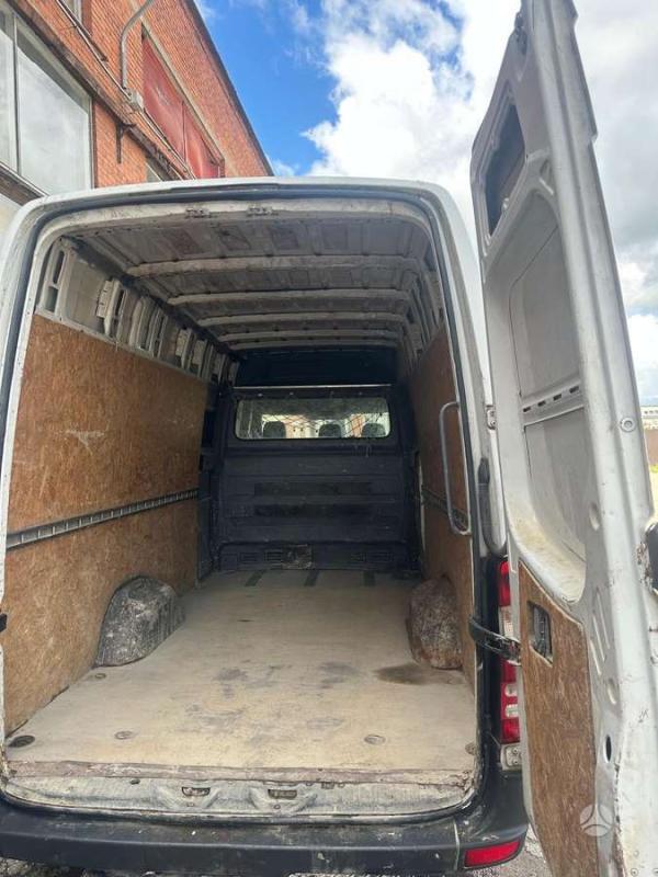 White Mercedes-Benz Sprinter 2008 in Alytus, with an engine capacity of 2.15 L and mileage of 380 thousand km for 4500 €, photo 7 on AUTOMOTO.COM.LV