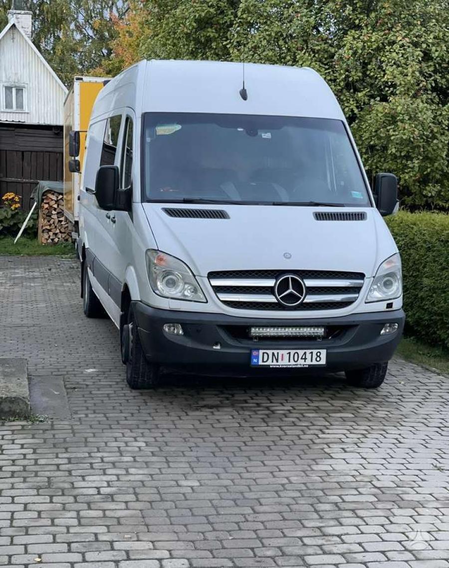 Balts Mercedes-Benz Sprinter 2008 Pērnava, ar dzinēja tilpumu 2.10 L un nobraukumu 238 tūkst. km par 8500 €, foto 1 vietnē AUTOMOTO.COM.LV
