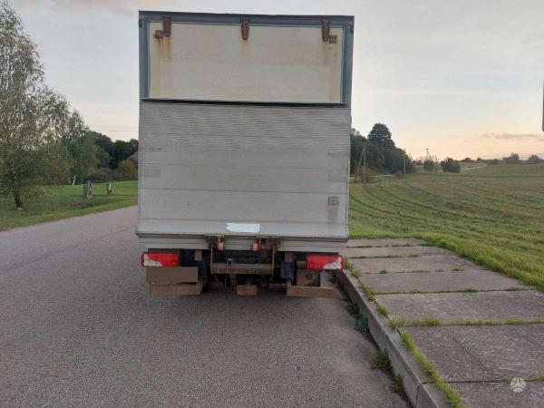 White Mercedes-Benz Sprinter 2009 in Prienai, with an engine capacity of 2.20 L and mileage of 689 thousand km for 7500 €, photo 4 on AUTOMOTO.COM.LV