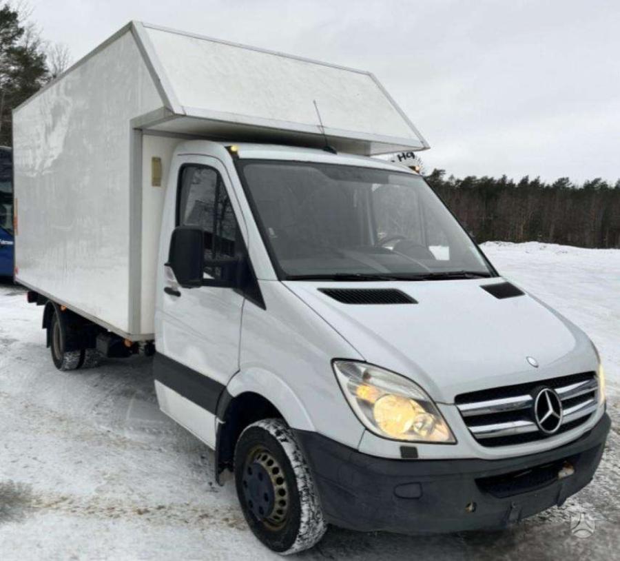 White Mercedes-Benz Sprinter 2009 in Siauliai, with an engine capacity of 3.00 L and mileage of 405 thousand km for 10200 €, photo 2 on AUTOMOTO.COM.LV