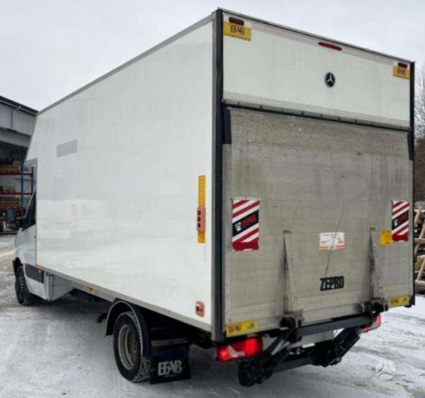 White Mercedes-Benz Sprinter 2009 in Siauliai, with an engine capacity of 3.00 L and mileage of 405 thousand km for 10200 €, photo 3 on AUTOMOTO.COM.LV