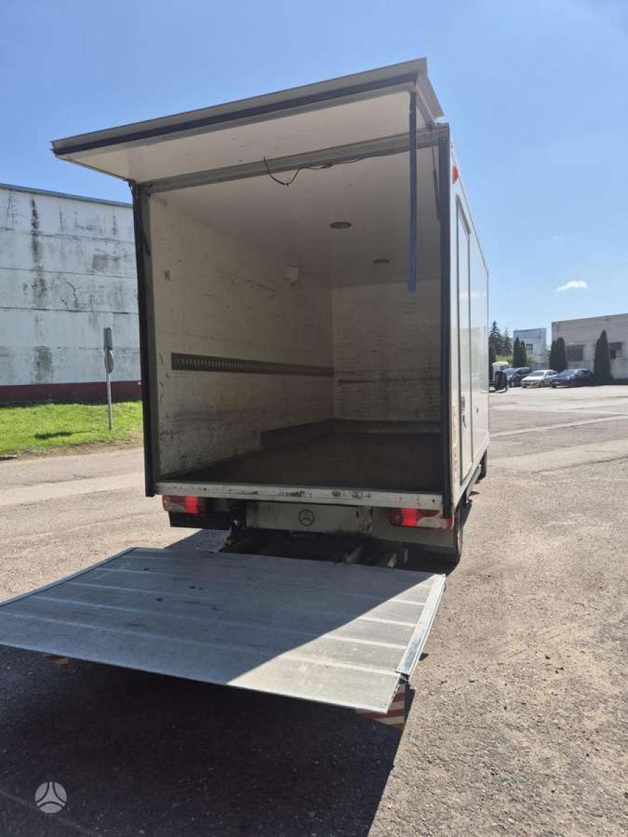White Mercedes-Benz Sprinter 2009 in Marijampole, with an engine capacity of 2.20 L and mileage of 127 thousand km for 5950 €, photo 5 on AUTOMOTO.COM.LV