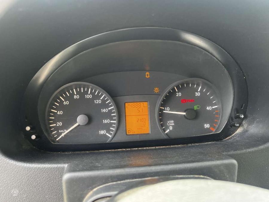 White Mercedes-Benz Sprinter 2009 in Vilkaviskis, with an engine capacity of 2.15 L and mileage of 248 thousand km for 6999 €, photo 9 on AUTOMOTO.COM.LV