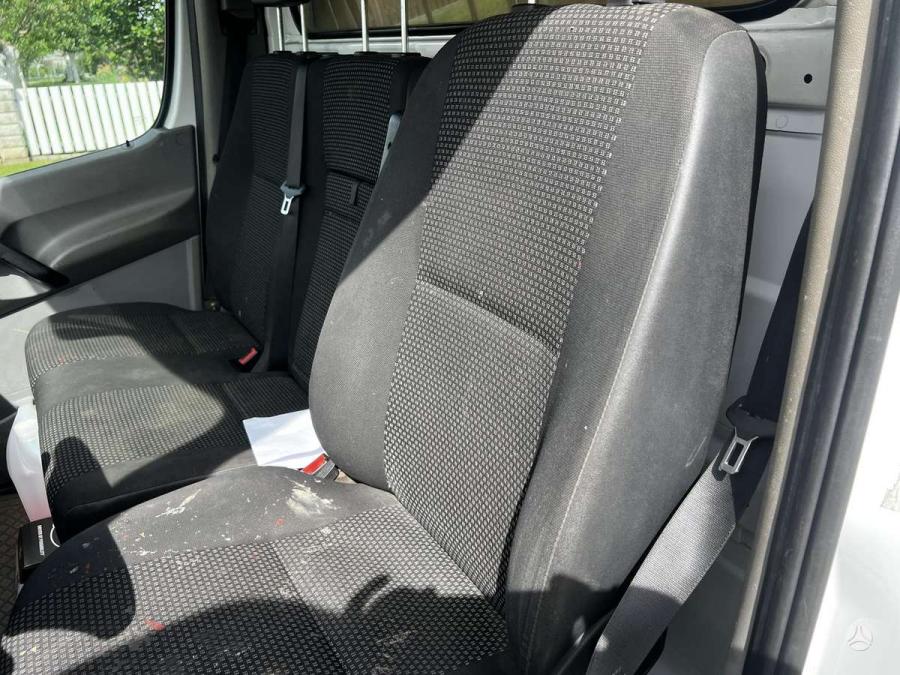 White Mercedes-Benz Sprinter 2009 in Vilkaviskis, with an engine capacity of 2.15 L and mileage of 248 thousand km for 6999 €, photo 10 on AUTOMOTO.COM.LV