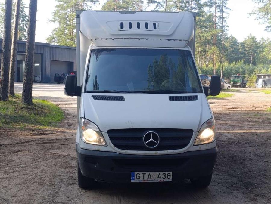 White Mercedes-Benz Sprinter 2009 in Vilnius, with an engine capacity of 2.90 L and mileage of 1 thousand km for 3200 €, photo 4 on AUTOMOTO.COM.LV