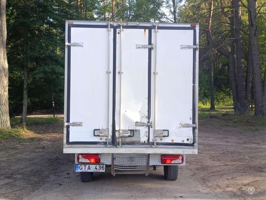 White Mercedes-Benz Sprinter 2009 in Vilnius, with an engine capacity of 2.90 L and mileage of 1 thousand km for 3200 €, photo 8 on AUTOMOTO.COM.LV