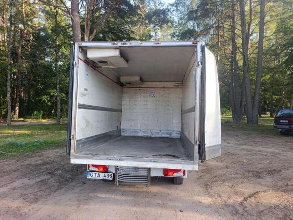 White Mercedes-Benz Sprinter 2009 in Vilnius, with an engine capacity of 2.90 L and mileage of 1 thousand km for 3200 €, photo 9 on AUTOMOTO.COM.LV