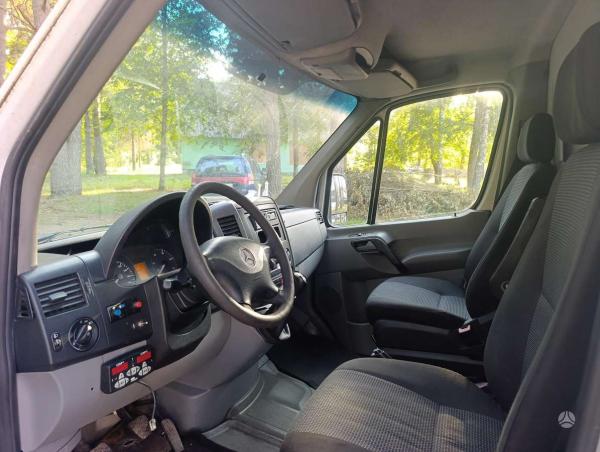 White Mercedes-Benz Sprinter 2009 in Vilnius, with an engine capacity of 2.90 L and mileage of 1 thousand km for 3200 €, photo 10 on AUTOMOTO.COM.LV