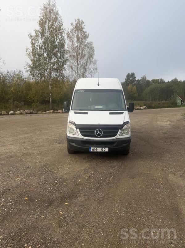 White Mercedes-Benz Sprinter 2009 in Rezekne, with an engine capacity of 3.00 L and mileage of 274 thousand km for 7850 €, photo 1 on AUTOMOTO.COM.LV