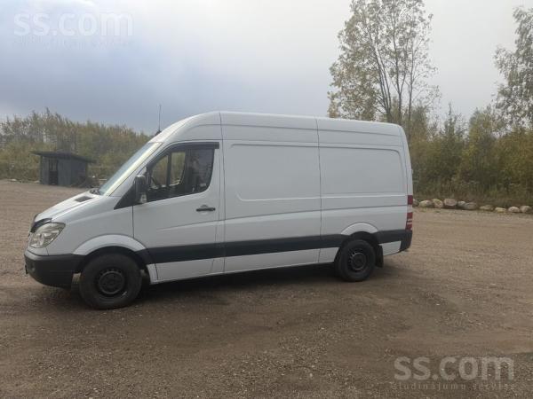 White Mercedes-Benz Sprinter 2009 in Rezekne, with an engine capacity of 3.00 L and mileage of 274 thousand km for 7850 €, photo 5 on AUTOMOTO.COM.LV