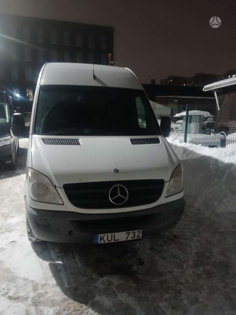 White Mercedes-Benz Sprinter 2010 in Klaipeda, with an engine capacity of 2.14 L and mileage of 457 thousand km for 6500 €, photo 2 on AUTOMOTO.COM.LV