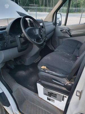 White Mercedes-Benz Sprinter 2010 in Radviliskis, with an engine capacity of 3.00 L and mileage of 272 thousand km for 4300 €, photo 6 on AUTOMOTO.COM.LV