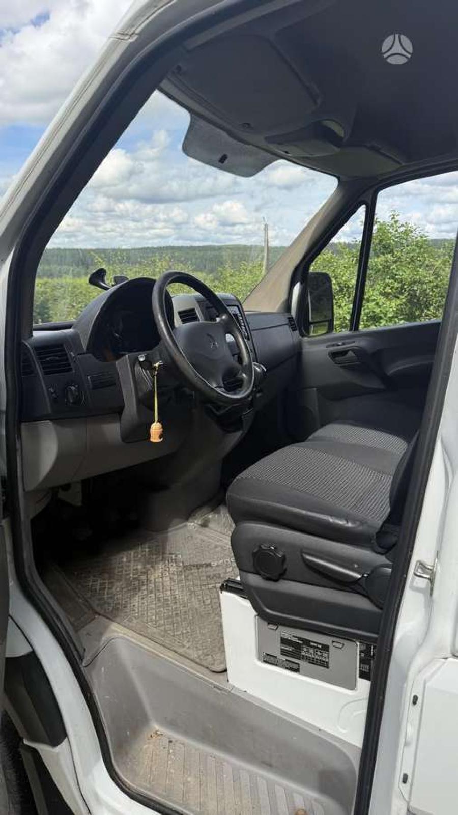 Balts Mercedes-Benz Sprinter 2010 Viļņa, ar dzinēja tilpumu 2.15 L un nobraukumu 80 tūkst. km par 11500 €, foto 6 vietnē AUTOMOTO.COM.LV