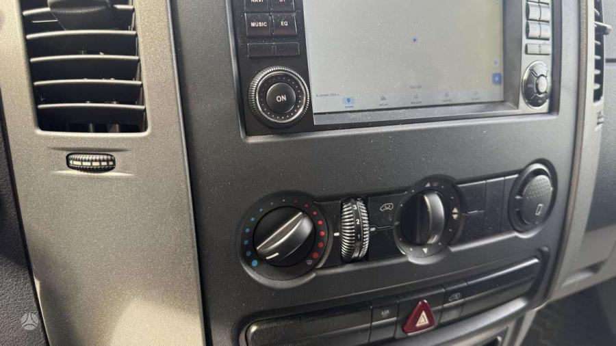 Balts Mercedes-Benz Sprinter 2010 Viļņa, ar dzinēja tilpumu 2.15 L un nobraukumu 80 tūkst. km par 11500 €, foto 7 vietnē AUTOMOTO.COM.LV
