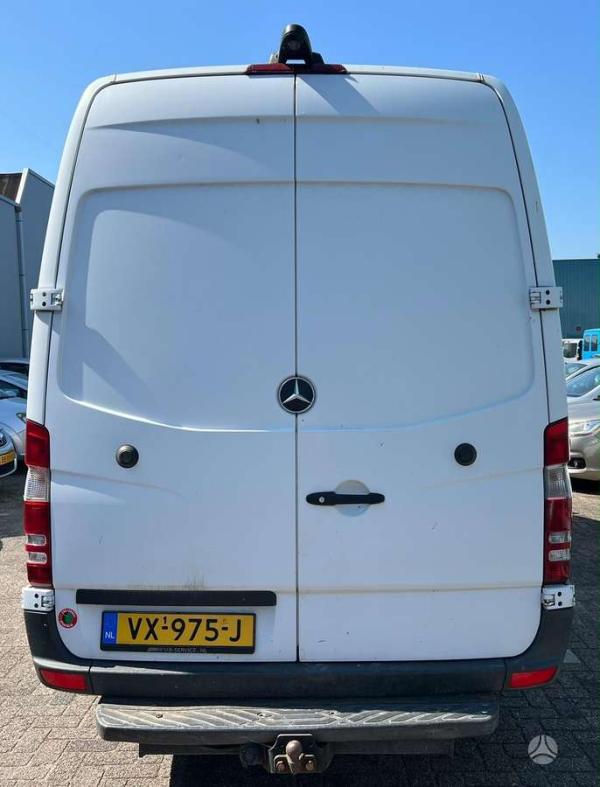 White Mercedes-Benz Sprinter 2010 in Kaunas, with an engine capacity of 3.00 L and mileage of 289 thousand km for 7500 €, photo 6 on AUTOMOTO.COM.LV