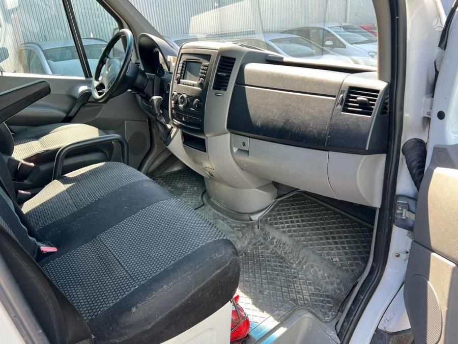 White Mercedes-Benz Sprinter 2010 in Kaunas, with an engine capacity of 3.00 L and mileage of 289 thousand km for 7500 €, photo 15 on AUTOMOTO.COM.LV