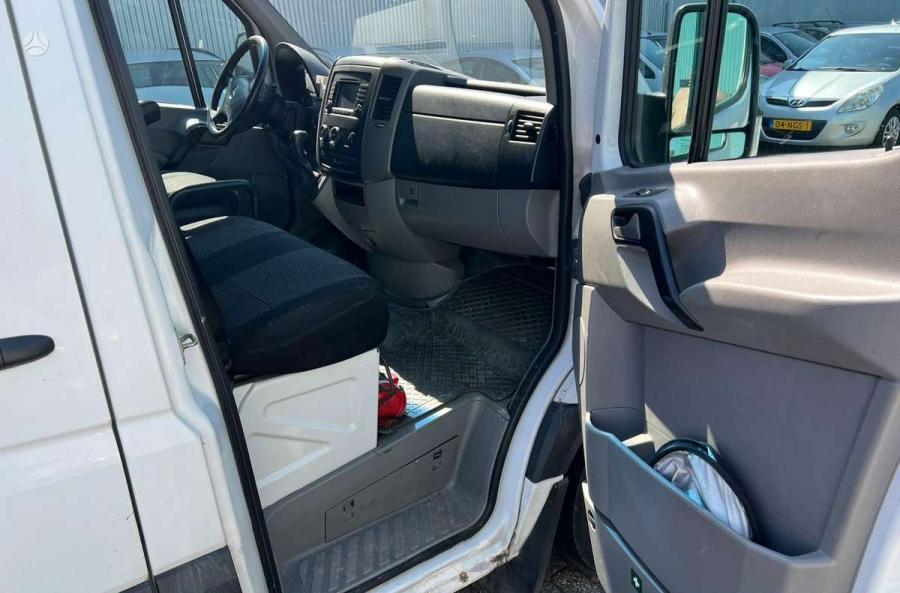 White Mercedes-Benz Sprinter 2010 in Kaunas, with an engine capacity of 3.00 L and mileage of 289 thousand km for 7500 €, photo 16 on AUTOMOTO.COM.LV