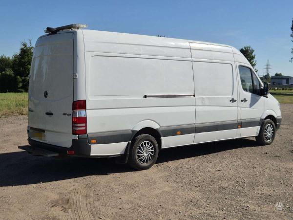 White Mercedes-Benz Sprinter 2010 in Taurage, with an engine capacity of 3.00 L and mileage of 327 thousand km for 6900 €, photo 5 on AUTOMOTO.COM.LV