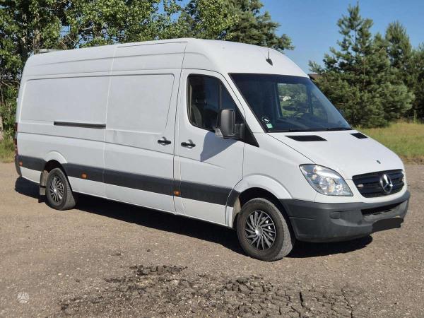 White Mercedes-Benz Sprinter 2010 in Taurage, with an engine capacity of 3.00 L and mileage of 327 thousand km for 6900 €, photo 6 on AUTOMOTO.COM.LV