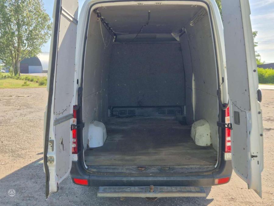 Balts Mercedes-Benz Sprinter 2010 Tauragė, ar dzinēja tilpumu 3.00 L un nobraukumu 327 tūkst. km par 6900 €, foto 8 vietnē AUTOMOTO.COM.LV