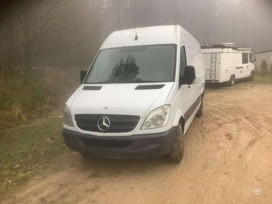 Balts Mercedes-Benz Sprinter 2011 Viļņa, ar dzinēja tilpumu 2.20 L un nobraukumu 550 tūkst. km par 6500 €, foto 1 vietnē AUTOMOTO.COM.LV