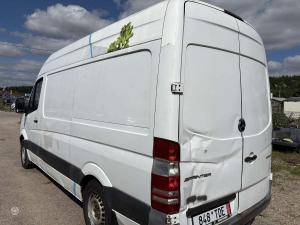 White Mercedes-Benz Sprinter 2011 in Vilnius, with an engine capacity of 2.20 L and mileage of 340 thousand km for 4700 €, photo 8 on AUTOMOTO.COM.LV