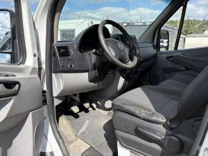 White Mercedes-Benz Sprinter 2011 in Vilnius, with an engine capacity of 2.20 L and mileage of 340 thousand km for 4700 €, photo 13 on AUTOMOTO.COM.LV
