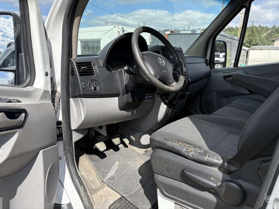 White Mercedes-Benz Sprinter 2011 in Vilnius, with an engine capacity of 2.20 L and mileage of 340 thousand km for 4700 €, photo 13 on AUTOMOTO.COM.LV