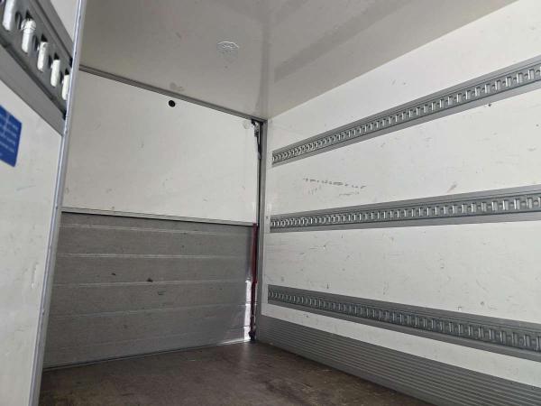 White Mercedes-Benz Sprinter 2011 in Siauliai, with an engine capacity of 3.00 L and mileage of 110 thousand km for 13200 €, photo 9 on AUTOMOTO.COM.LV